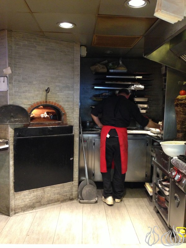 A Lebanese Mankoushe in the Heart of Paris :: NoGarlicNoOnions ...